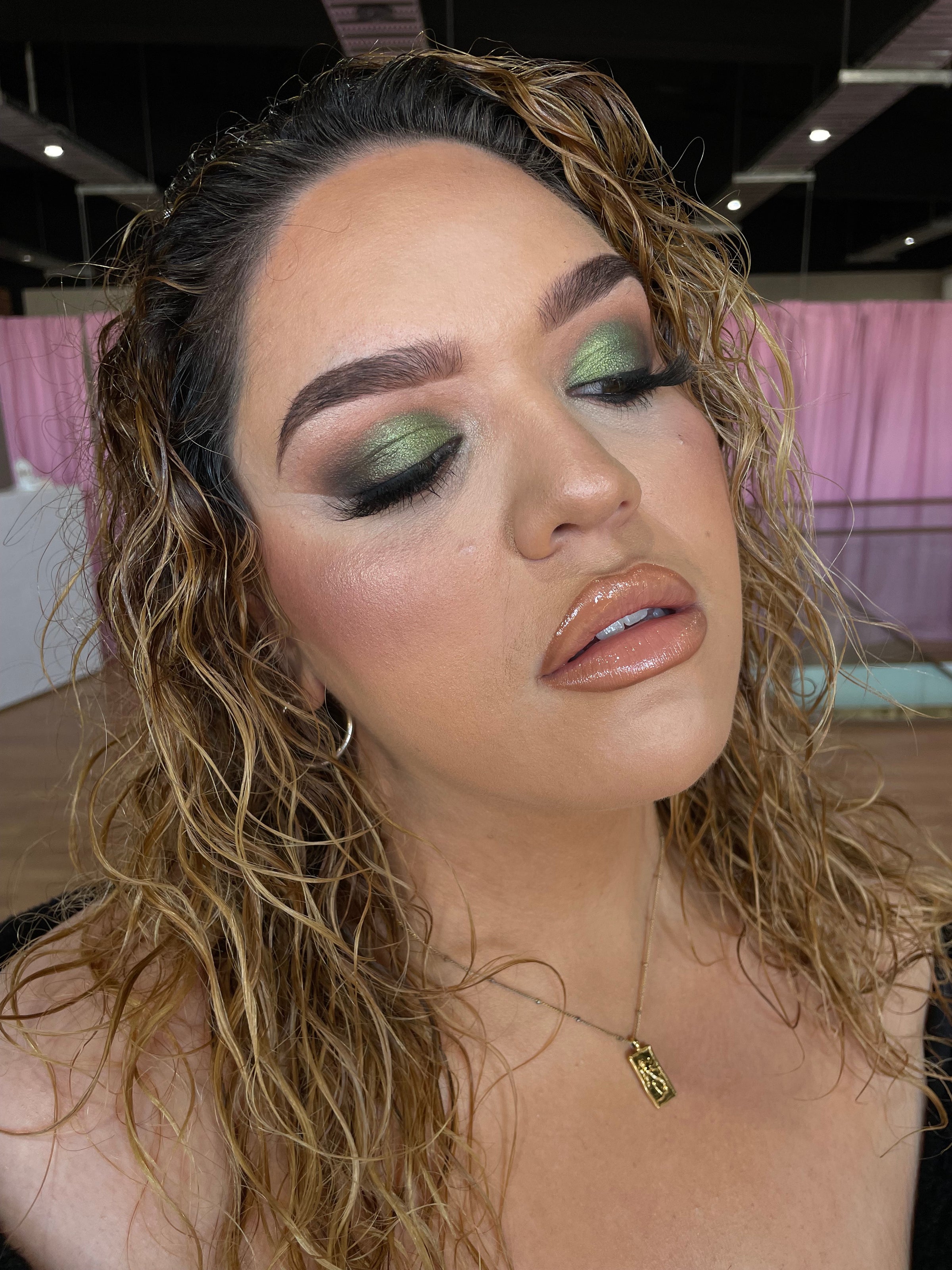 AUSTRALIAN MAKEUP ARTISTRY TEAM | Master Muse